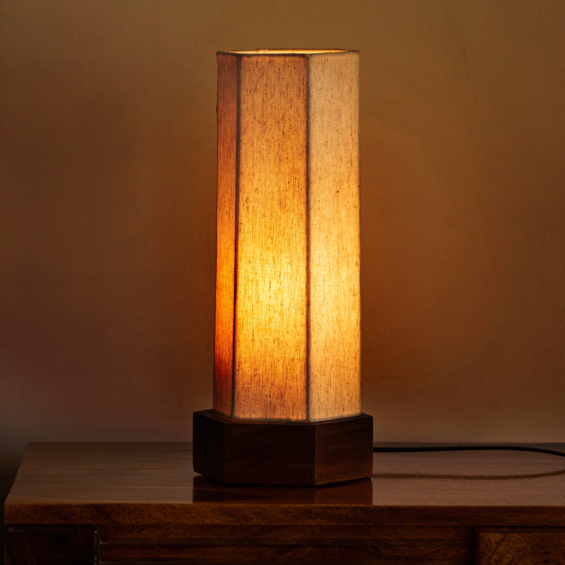 'Silent Shine' Hexagon Table Lamp In Mango Wood (33.5 Cm, Without Bulb ...