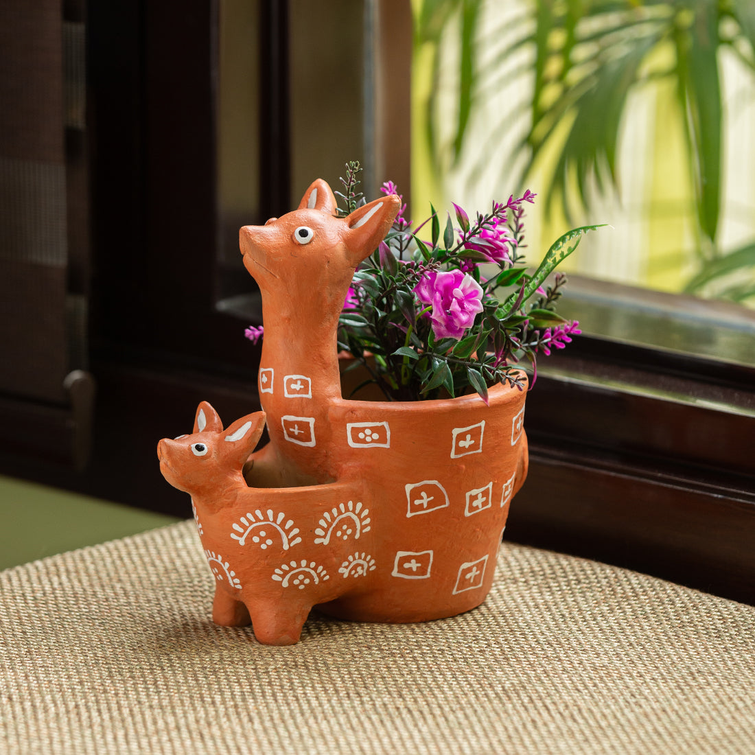 Kangaroo & Kid Hand-painted Terracotta Planter Pot Online – ExclusiveLane